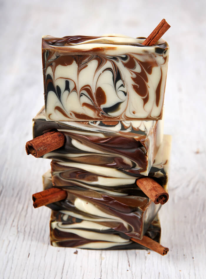 How to Work with Vanilla Discoloration – Soap Queen